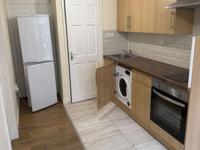 Holstein Way, Erith, Kent DA18, Studio to rent, £1,300 pcm | PrimeLocation