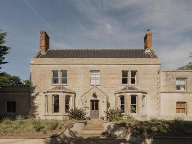 Hopton House, Hopton, 5 Bedroom Detached