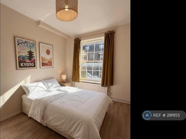 Hopton House, London, SW9 4 bed flat to rent £4,200 pcm £969 pw