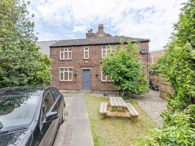 Hopton Road, Streatham SW16, 3 bed detached house to rent, £2,700 pcm | PrimeLocation