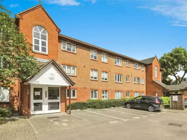 Hopwood Close, London, SW17 0AG