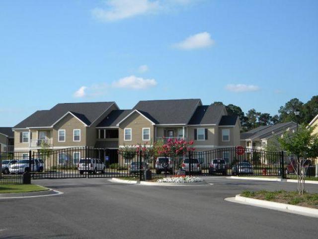 HOP ON IN FOR THESE AMAZING MOVE IN SPECIALS! BRUNSWICK GA