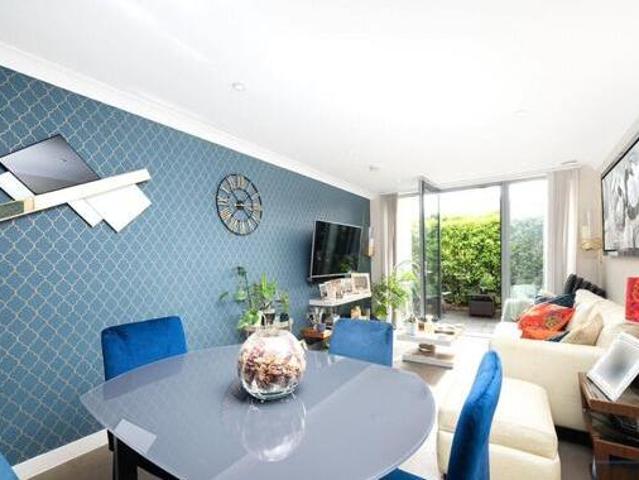 Hope Close, London, 2 Bedroom Apartment