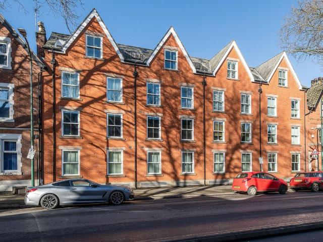 Hope Drive, Nottingham NG7, 2 bed flat to rent, £975 pcm | PrimeLocation