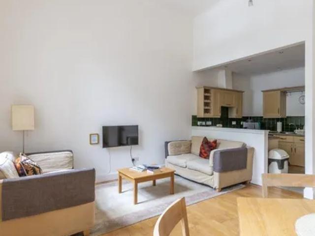 Hopetoun Guest House, 8 Hopetoun Crescent, City of Edinburgh, EH7 4AX, United Kingdom | 3 bed house for rent #167487719 | Rentberry