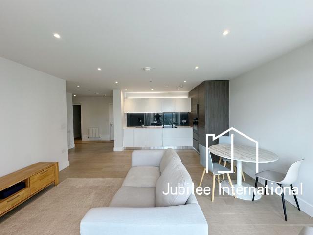 Hopgood Tower, Pegler Square, London SE3, 2 bed flat to rent, £2,800 pcm | PrimeLocation