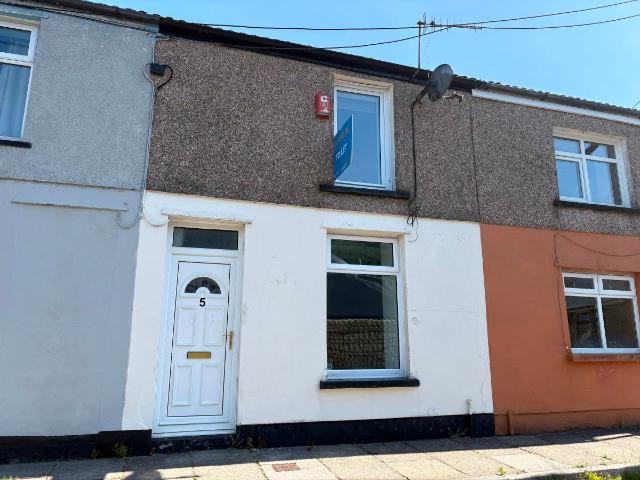 Hopkin Street, Treherbert CF42, 2 bed terraced house to rent, £650 pcm | PrimeLocation