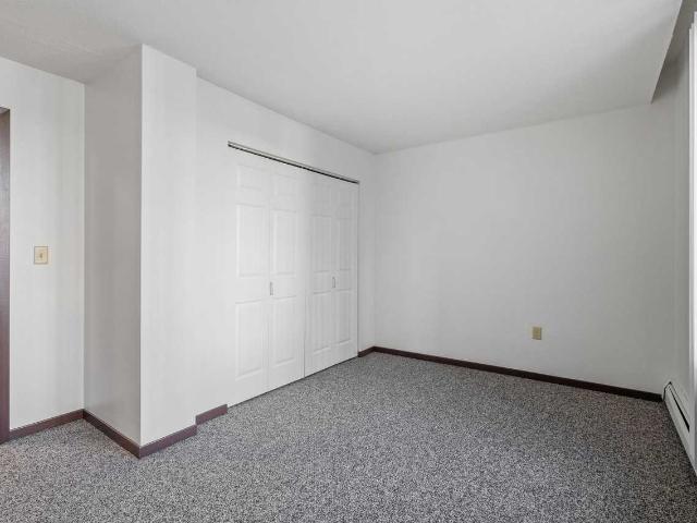 Hopkins Village Apartments 2 Bedroom Apartment for Rent at 9 7th Ave S, Hopkins, MN 55343