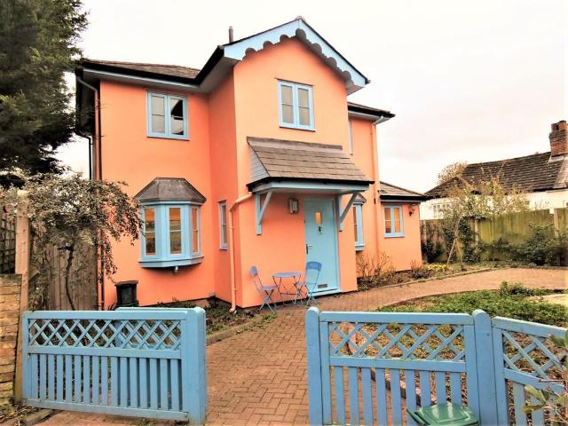 Hopkins Yard, St Albans 2 bed detached house to rent £2,450 pcm £565 pw
