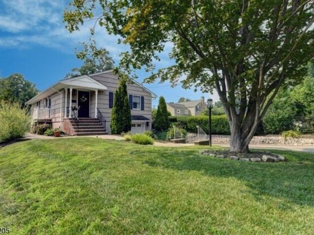 Hopper Ave, Pequannock Township, Home For Sale