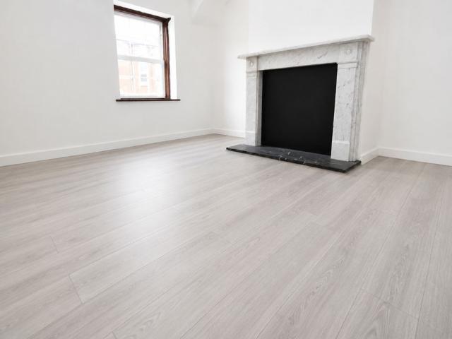 Hoppers Road, Winchmore Hill N21, 3 bed property to rent, £1,900 pcm | PrimeLocation