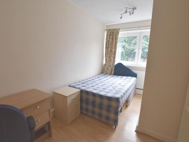 Horton House, Field Road, Hammersmith W6, 4 bed flat to rent, £4,000 pcm | PrimeLocation