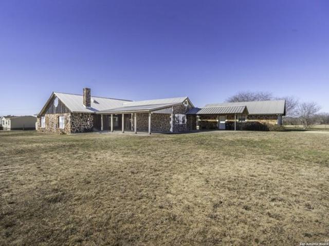 Horton Ln, Poteet, Home For Sale
