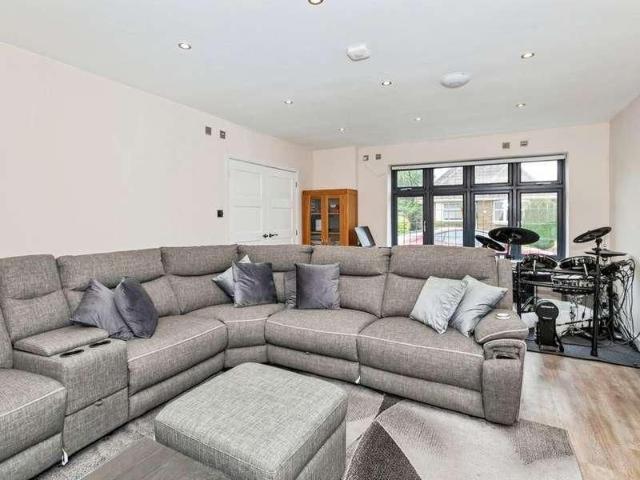 Horton, Slough, SL3
