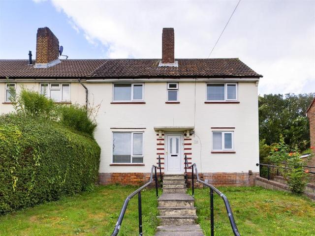 Horton Road, Brighton 6 bed semi detached house to rent £3,000 pcm £692 pw