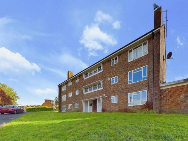 Horton Road, Brighton, 2 Bedroom Flat