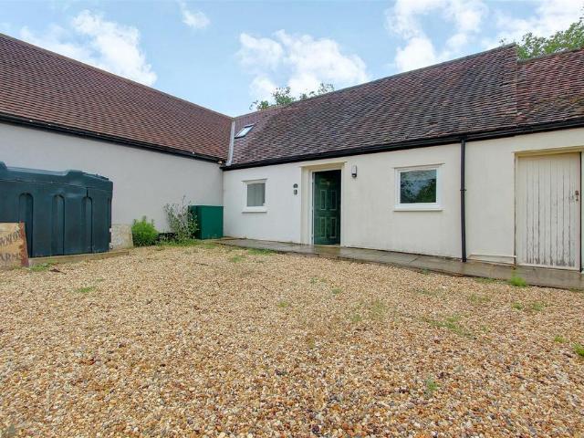 Horton Road, Ivinghoe 1 bed apartment to rent £1,150 pcm £265 pw
