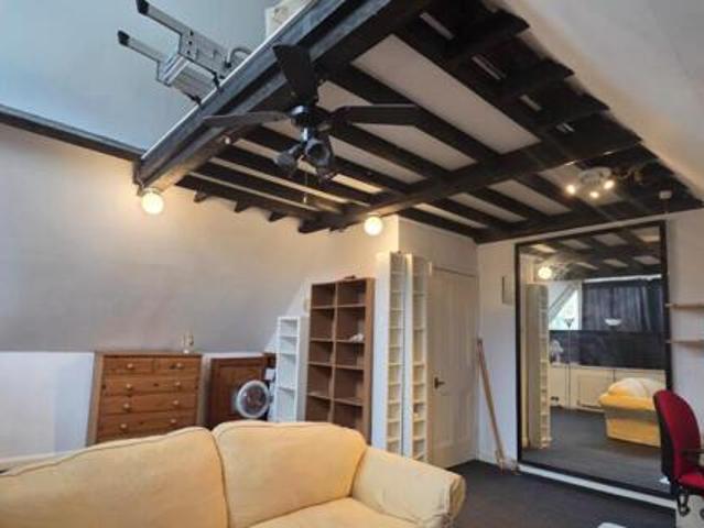 Horton Road, Mildridge Farmhouse, Slough, 1 Bedroom Flat
