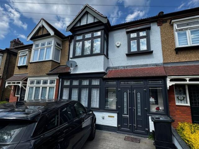 Horace Road, Ilford, Essex IG62Bg IG6, 4 bed terraced house to rent, £3,100 pcm | PrimeLocation