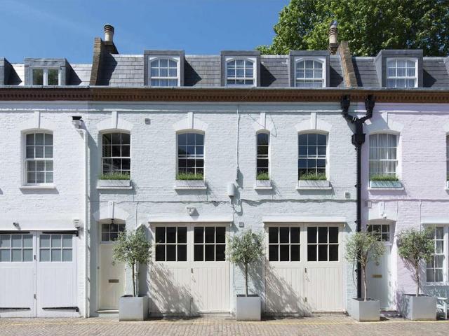 Horbury Mews, London W11 2 bed mews to rent £9,317 pcm £2,150 pw