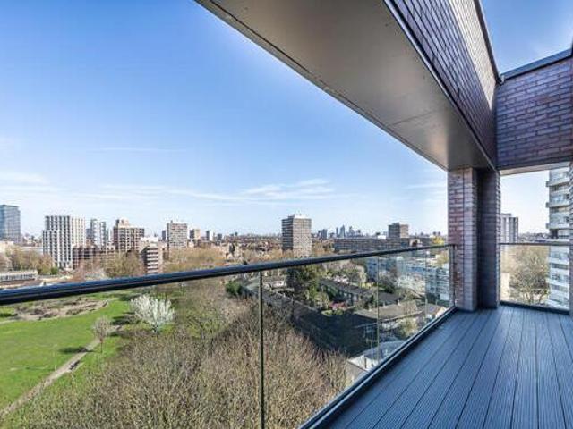 Horizon, Plough Road, 2 Bedroom Flat