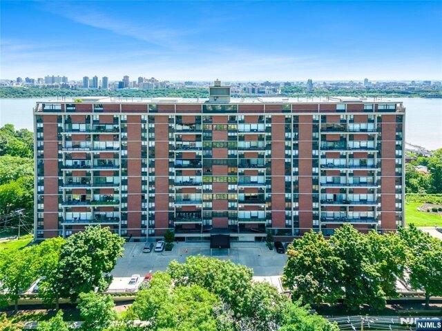 Horizon Rd Apt,fort Lee, Property For Sale