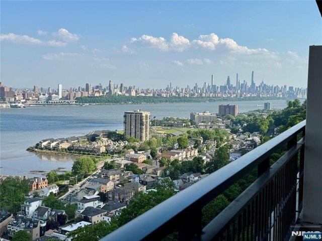 Horizon Rd Apt,fort Lee, Property For Sale