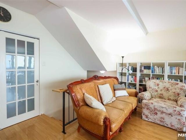 Horizon Rd Apt,fort Lee, Property For Sale