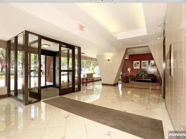 Horizon Rd Apt G, Fort Lee, Property For Sale