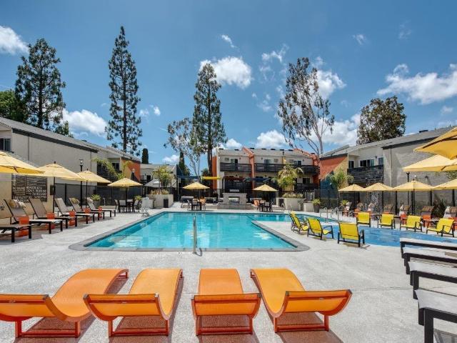Horizon Studio Apartment for Rent at 2414 N Tustin Ave, Santa Ana, CA 92705 Cabrillo Park