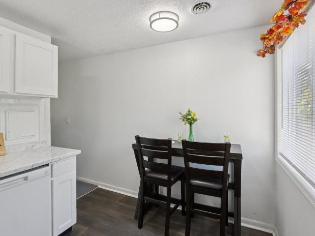 Horizons Apartments 2 Bedroom Apartment for Rent at 4955 Red Horizon Blvd, Indianapolis, IN 46221 Mars Hill