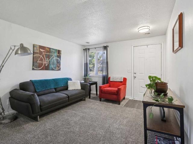 Horizons Apartments 3 Bedroom Apartment for Rent at 4955 Red Horizon Blvd, Indianapolis, IN 46221 Mars Hill