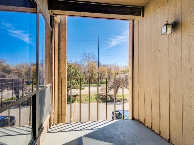 Horizons East 1 Bedroom Apartment for Rent at 505 N Rock Rd, Wichita, KS 67206