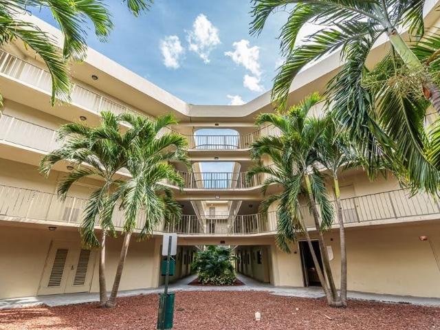 Horizons North 3 Bedroom Apartment for Rent at 665 Ives Dairy Rd, Ives Estates, FL 33179 California Club