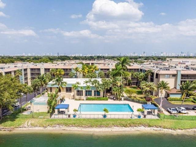 Horizons North 3 Bedroom Apartment for Rent at 665 Ives Dairy Rd, Ives Estates, FL 33179 California Club