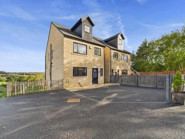 Horley Green Road, Claremount, 4 Bedroom Detached