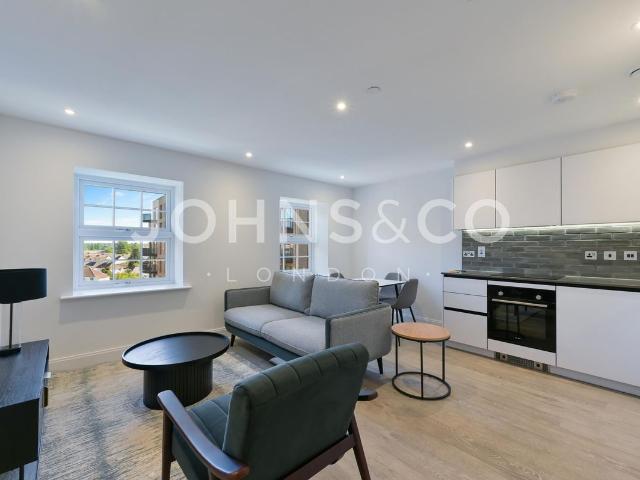 Horlicks Quarter, Slough, Berkshire SL1, 1 bed flat to rent, £1,400 pcm | PrimeLocation