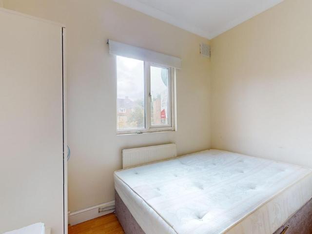 Horn Lane, Ealing W3, Room to rent, £850 pcm | PrimeLocation