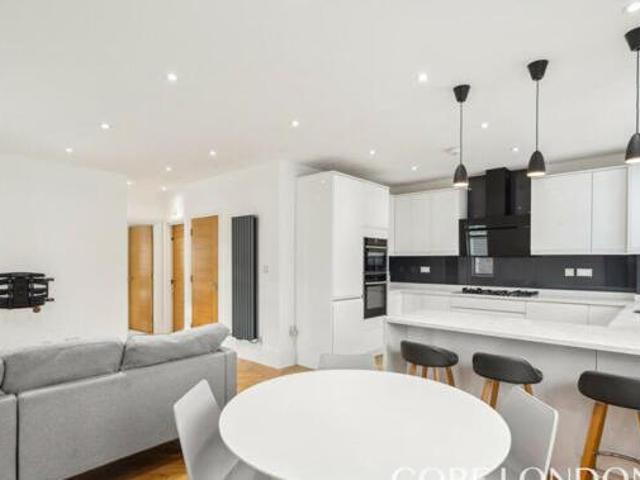 Horn Lane, London, 2 Bedroom Apartment
