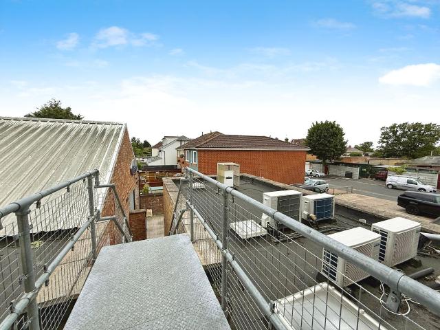 Hornchurch Road, Hornchurch RM12, 2 bed flat to rent, £1,550 pcm | PrimeLocation