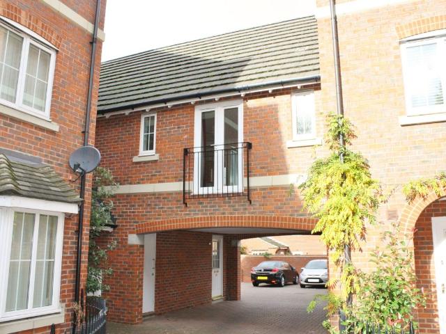 Hornbeam Way, Weston Turville HP22, 1 bed flat to rent, £1,050 pcm | PrimeLocation
