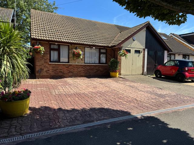 Hornbeam Road, Theydon Bois, CM16 Birchills Estate Agents