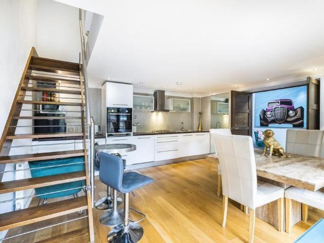 Hornblower Close, Surrey Quays, SE16 2 bed semi detached house to rent £2,750 pcm £635 pw