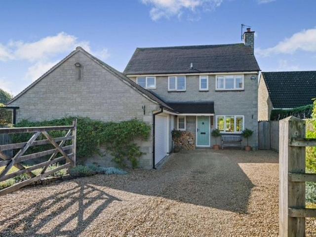 Hornbury Hill, Minety, SN16 4 bed detached house to rent £2,495 pcm £576 pw