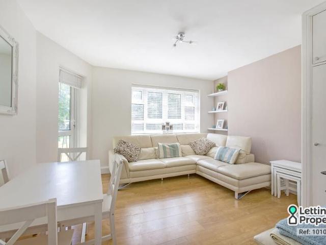 Horne Way, London SW15, 2 bed flat to rent, £2,250 pcm | PrimeLocation