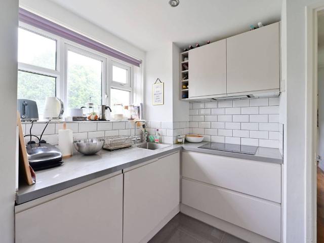 Horne Way, West Putney, London SW15, 2 bed flat to rent, £2,950 pcm | PrimeLocation