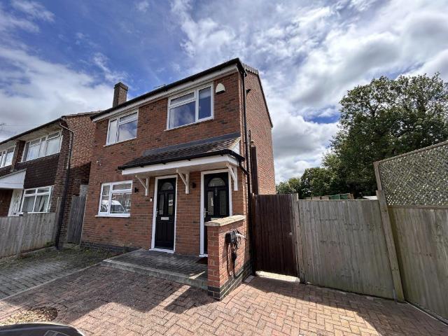 Hornes End Road, Flitwick, Bedfordshire MK45, 2 bed maisonette to rent, £1,250 pcm | PrimeLocation