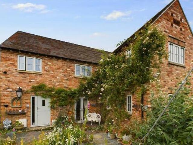 Horninglow Road North, Horninglow, 3 Bedroom Detached