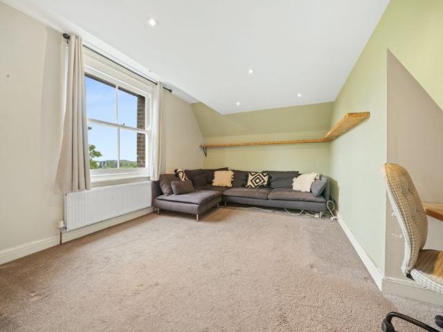 Hornsey Lane, Archway N6, 3 bed flat to rent, £2,500 pcm | PrimeLocation
