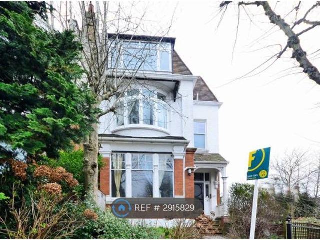 Hornsey Lane Gardens, London N6, 2 bed flat to rent, £2,995 pcm | PrimeLocation
